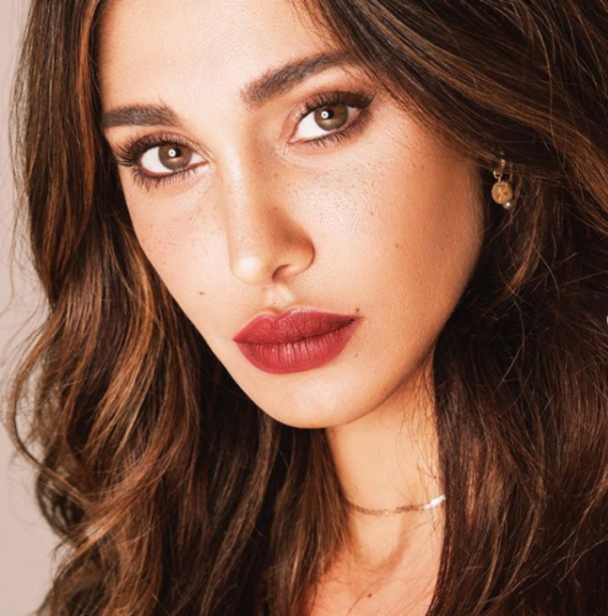 Belen Rodriguez Instagram, sensuale nella vasca da bagno: «C'è posto ...