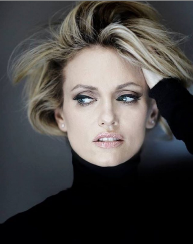 Justine Mattera Instagram, provocante sulla poltrona in intimo: «Zoom ...