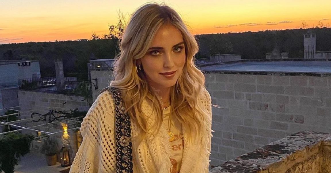 Chiara Ferragni bagno in vasca senza veli e senza schiuma, tutto in ...