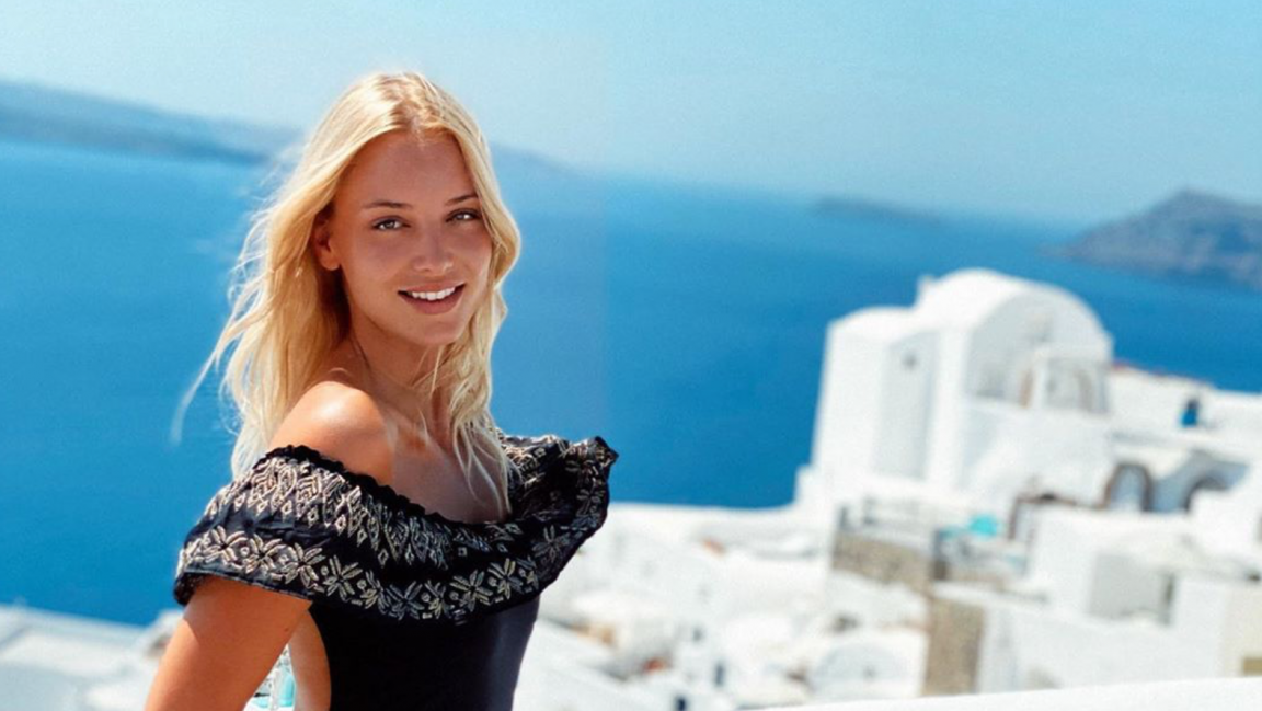 Ema Kovac Instagram atomica in barca, gambe favolose: «Che sirena. La ...