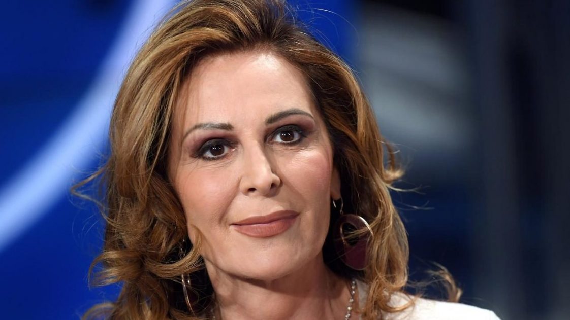 Daniela Santanchè sfida il governo: «La mia discoteca resterà aperta»