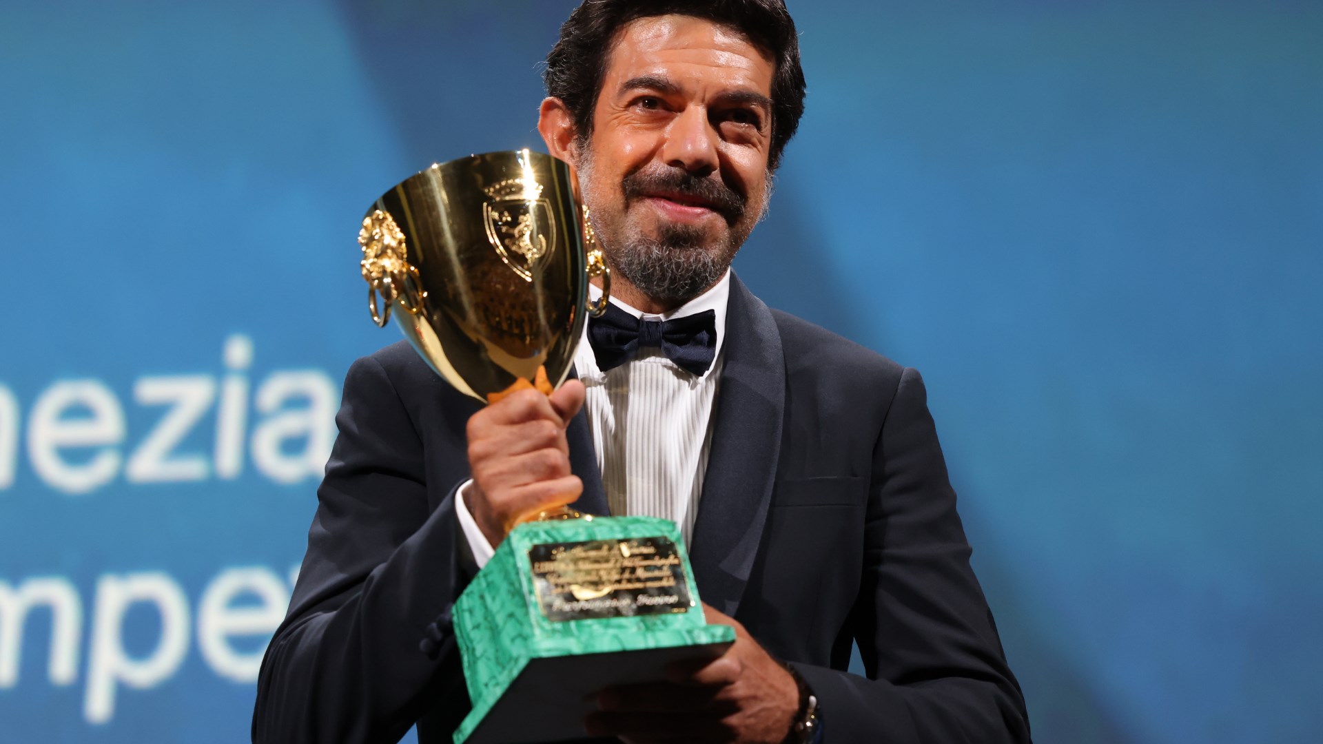 Pierfrancesco Favino e quel discorso sul talento che insegna a credere ...