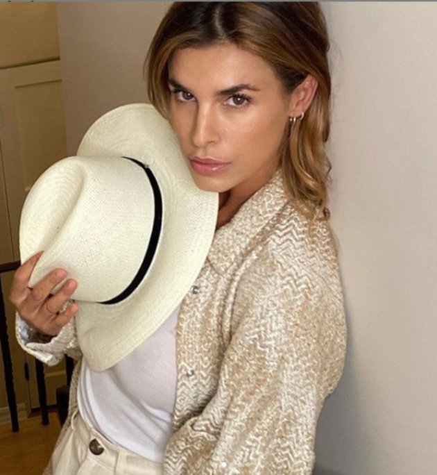 Elisabetta Canalis Instagram: incantevole a bordo piscina