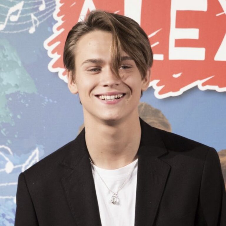 Saul Nanni: età, peso, altezza, carriera e vita privata del giovane attore