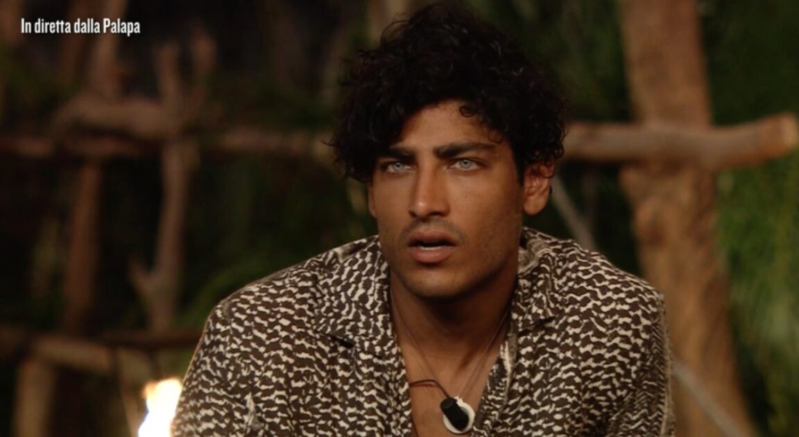 Akash Kumar occhi prima e dopo: le foto che sbugiardano il naufrago de ...