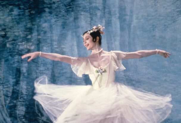 Carla Fracci "La danzatrice stanca" poesia che Eugenio Montale le dedicò