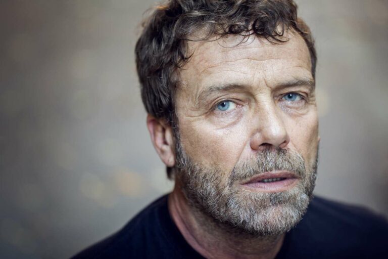 Massimo Ciavarro età peso altezza carriera vita privata dell'attore