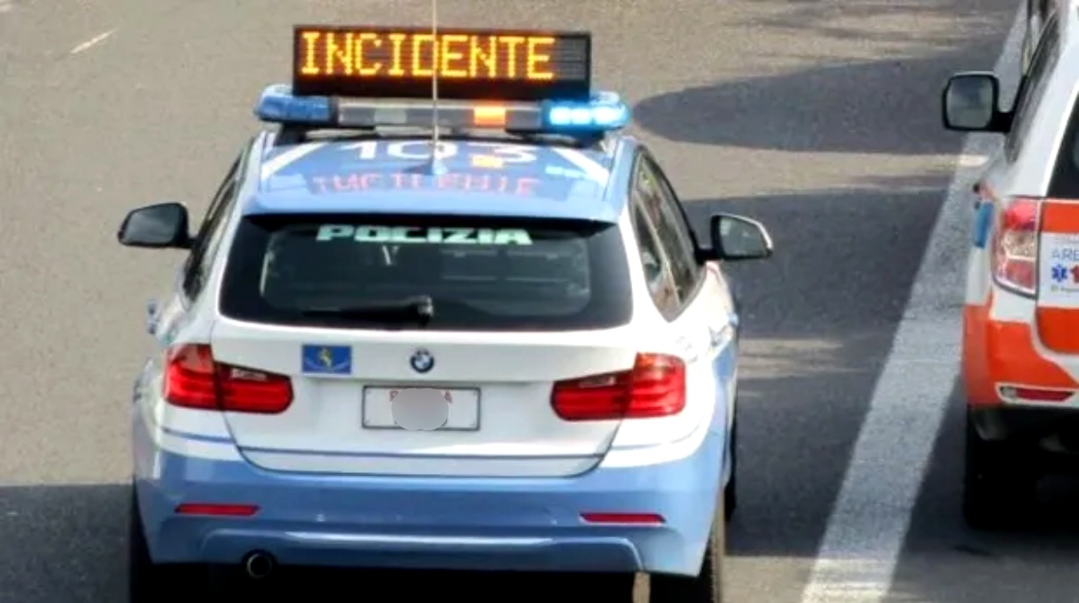 Incidente Pontina oggi lunghe code verso Roma: 4 auto coinvolte