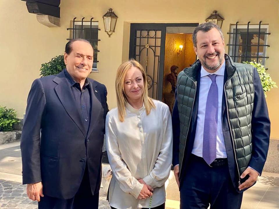Quirinale 2022 Berlusconi numeri ci sono? Lo scenario in caso di flop Quirinale 2022 Berlusconi numeri ci sono? Lo scenario in caso di flop