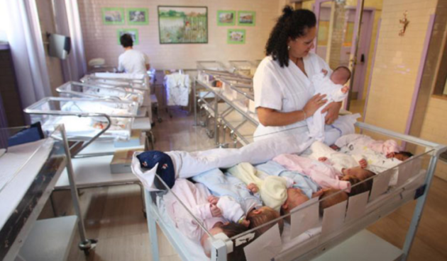 Firenze: due mamme danno alla luce tre gemelli omozigoti