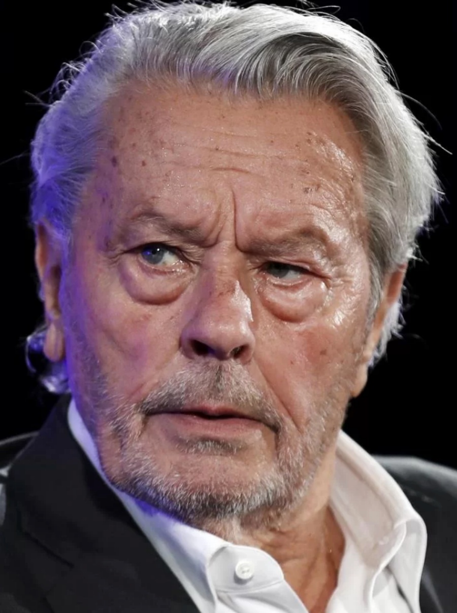 Alain Delon vuole morire: quale grave malattia l'ha colpito