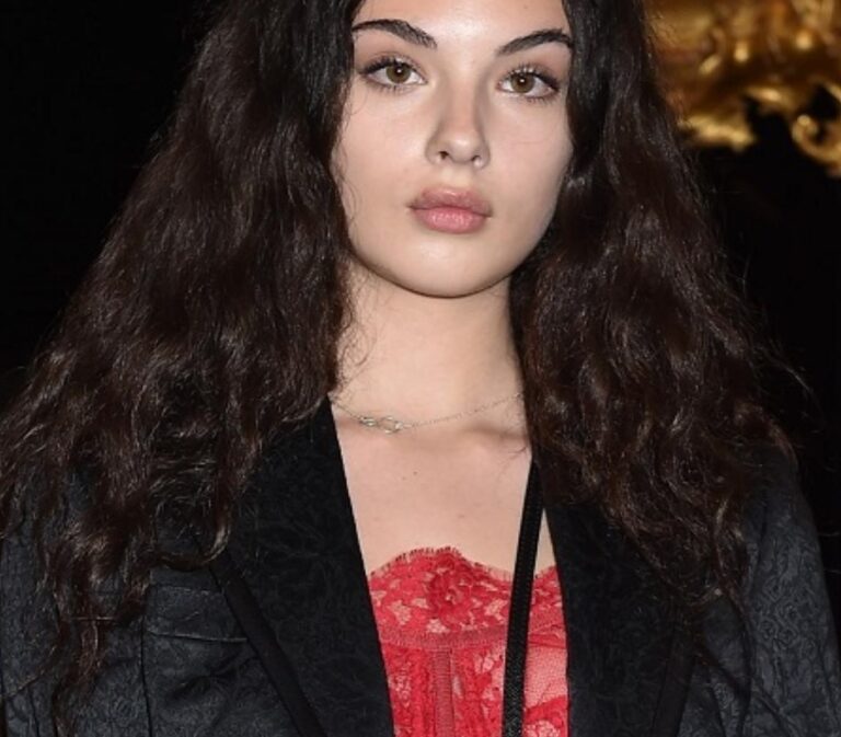 Deva Cassel, chi è la modella, attrice... e figlia di Monica Bellucci